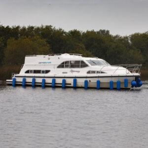 Shannon boat hire - River Shannon cruises with Carrickcraft